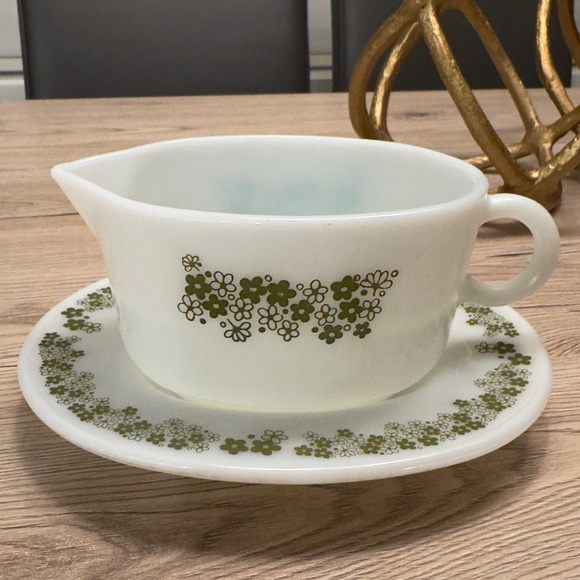 Pyrex | Dining | Pyrex Vintage Spring Blossom Gravy Boat With Saucer ...